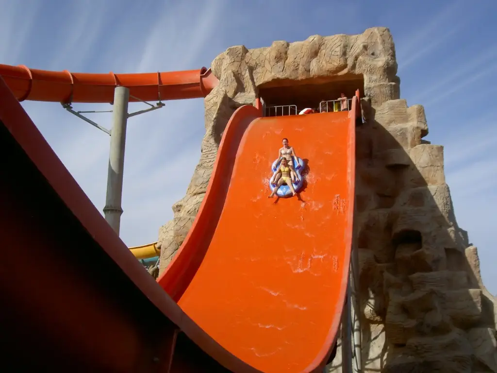 Wave Slide | Eleven Kft.